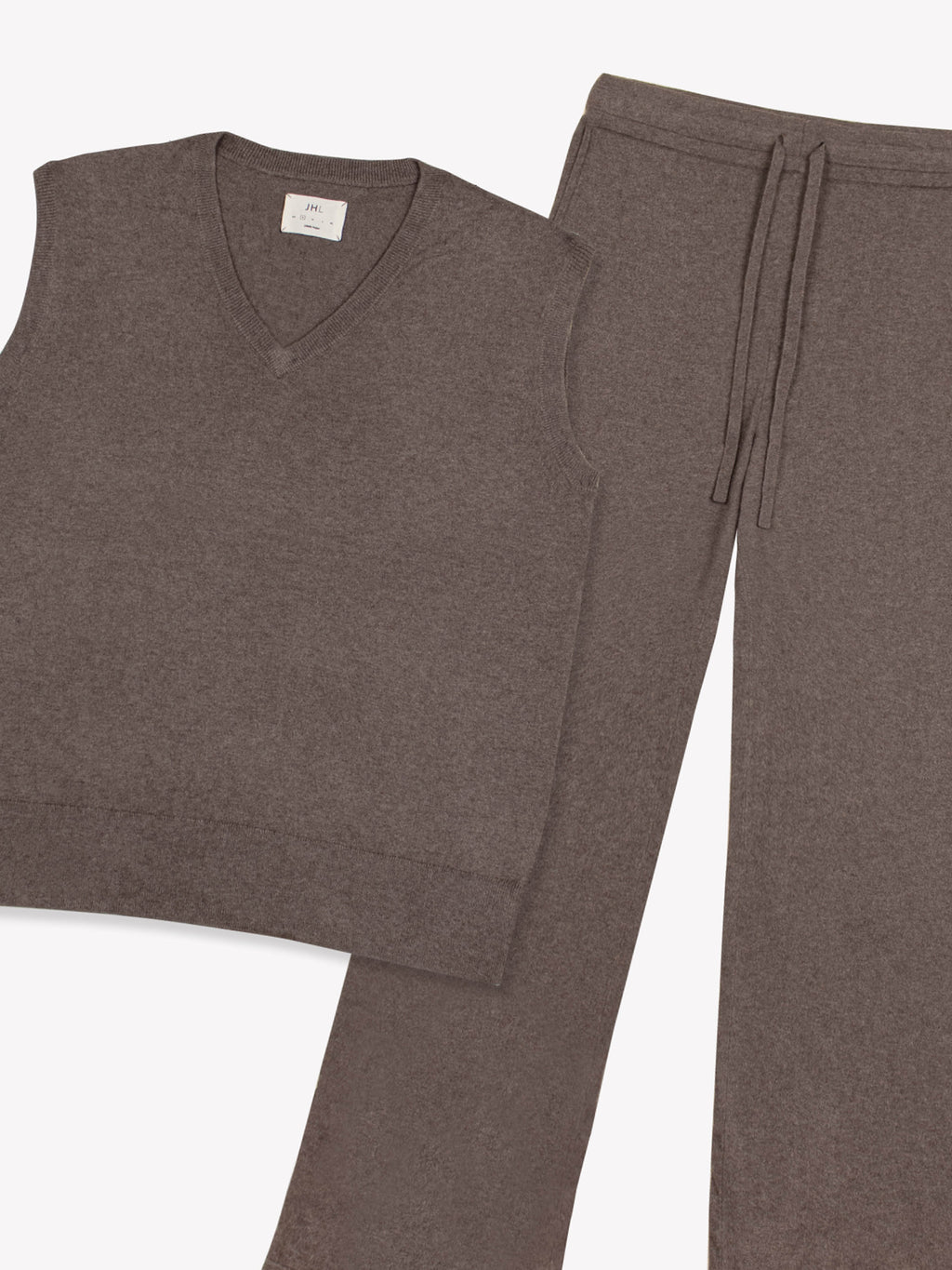 WIN A JHL TRACKSUIT – Juliette Hogan